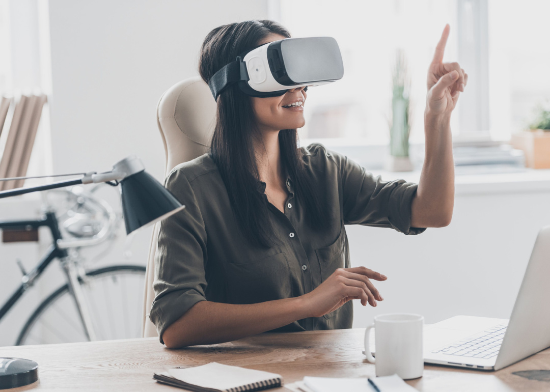 5 Ways Employers Use Virtual Reality for Training | Tovuti LMS