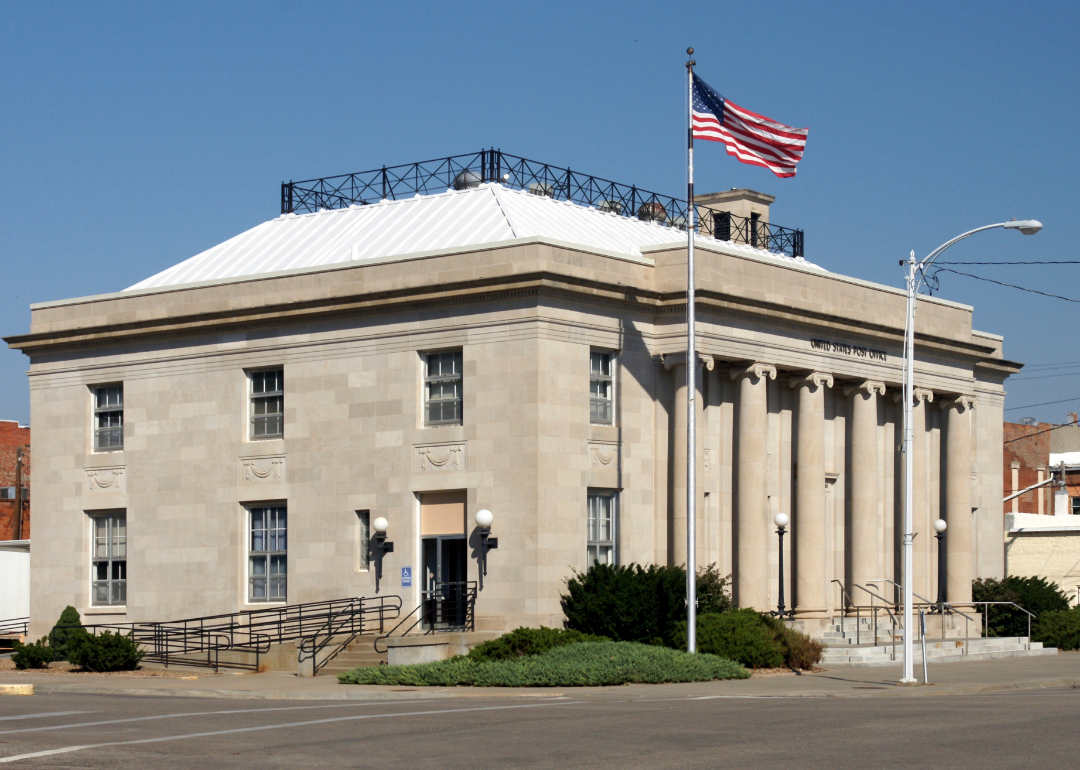 Warmest and Coldest January in Cloud County, Kansas History | Stacker