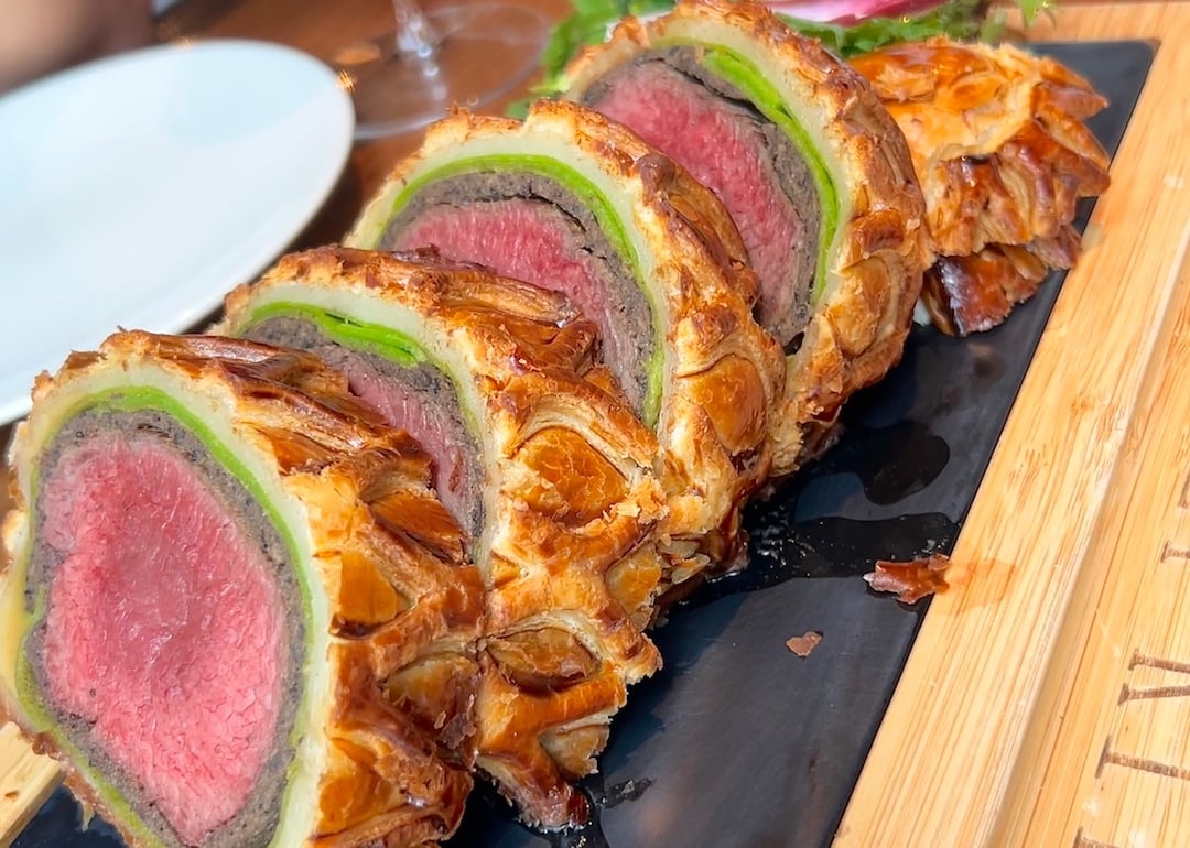 20 Celebrity Chefs' Signature Dishes | Stacker