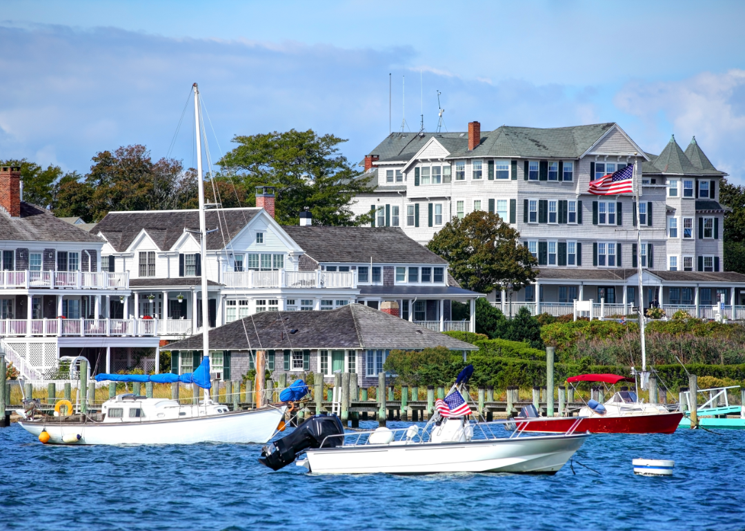 Warmest and Coldest January in Dukes County, Massachusetts History ...