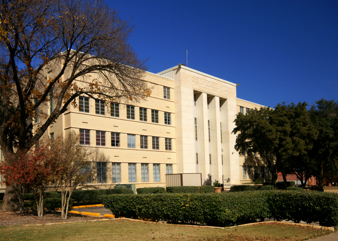 Warmest and Coldest January in Howard County, Texas History | Stacker