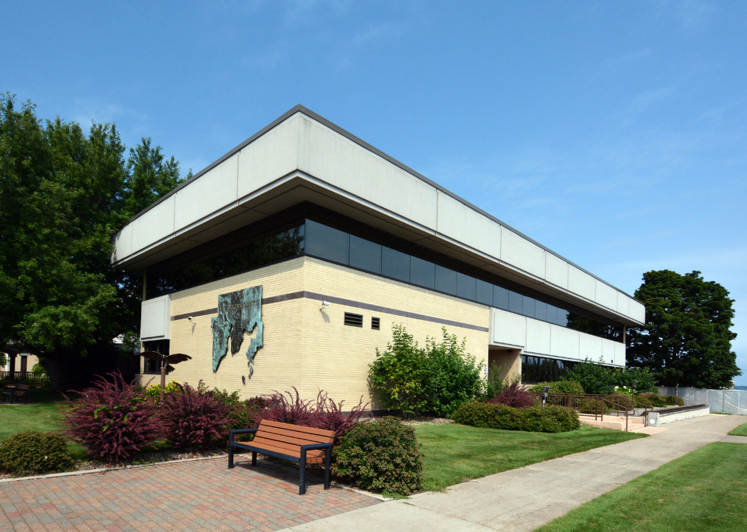 Warmest and Coldest January in Delta County, Michigan History | Stacker