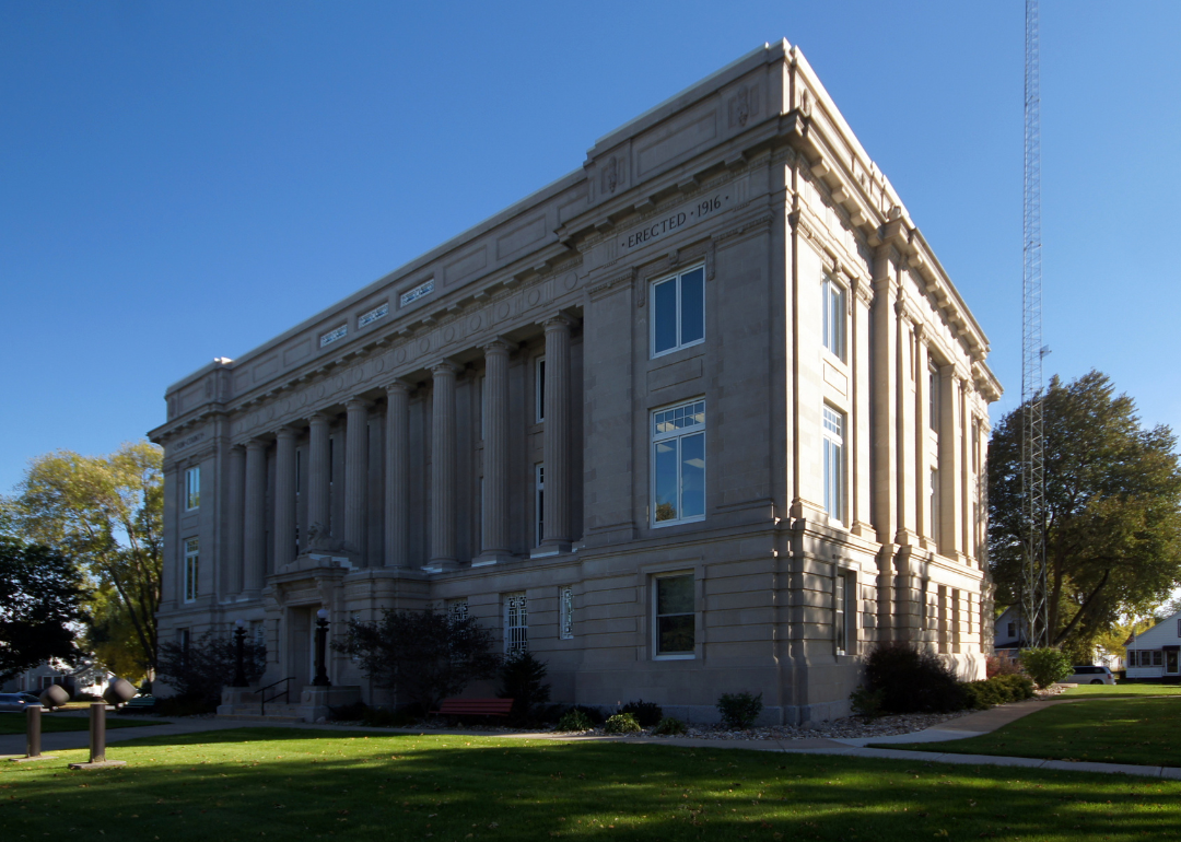 Warmest and Coldest January in Lyon County, Iowa History | Stacker