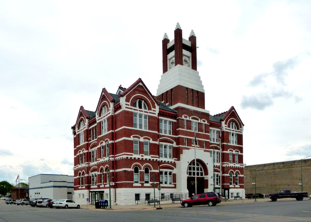 Warmest and Coldest January in Mahaska County, Iowa History | Stacker