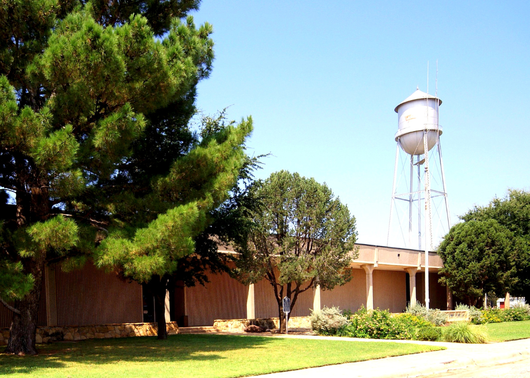 Warmest and Coldest Februaries in Martin County, Texas History | Stacker