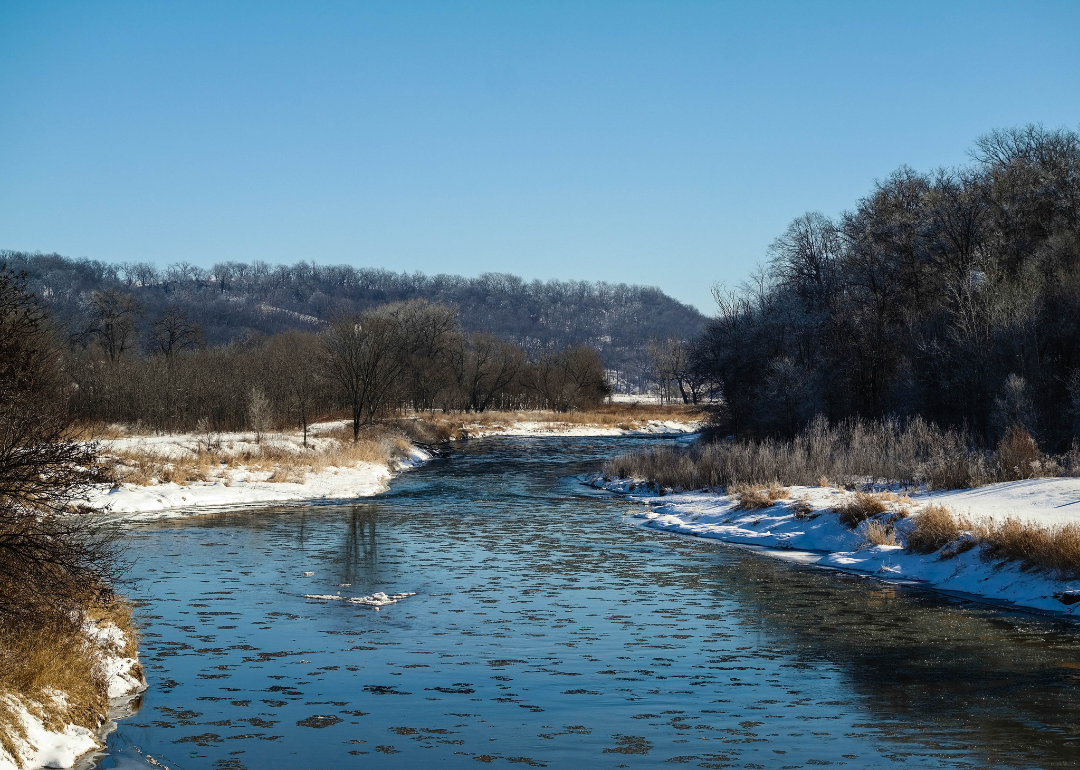 Warmest and Coldest January in Fayette County, Iowa History | Stacker