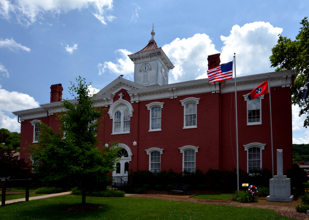 Warmest and Coldest Februaries in Moore County, Tennessee History | Stacker