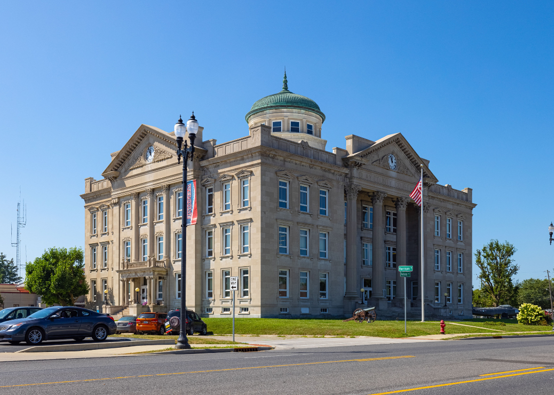 Warmest and Coldest Februaries in Clay County, Indiana History | Stacker