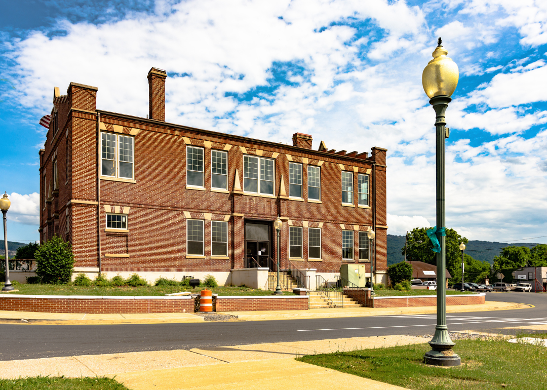 Warmest and Coldest Februaries in Dade County, Georgia History | Stacker