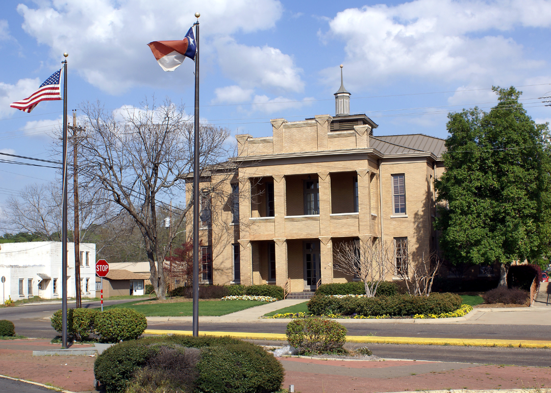 Warmest and Coldest Februaries in Morris County, Texas History | Stacker