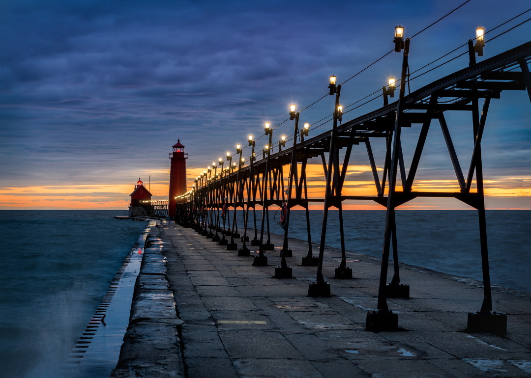 Warmest and Coldest January in Ottawa County, Michigan History | Stacker