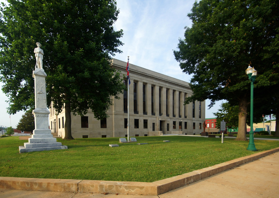 Warmest and Coldest January in Weakley County, Tennessee History | Stacker