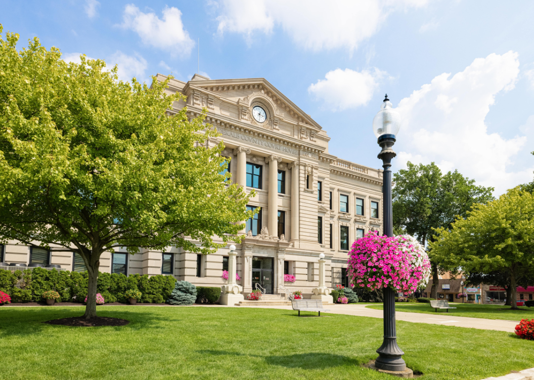 Warmest and Coldest January in DeKalb County, Indiana History | Stacker