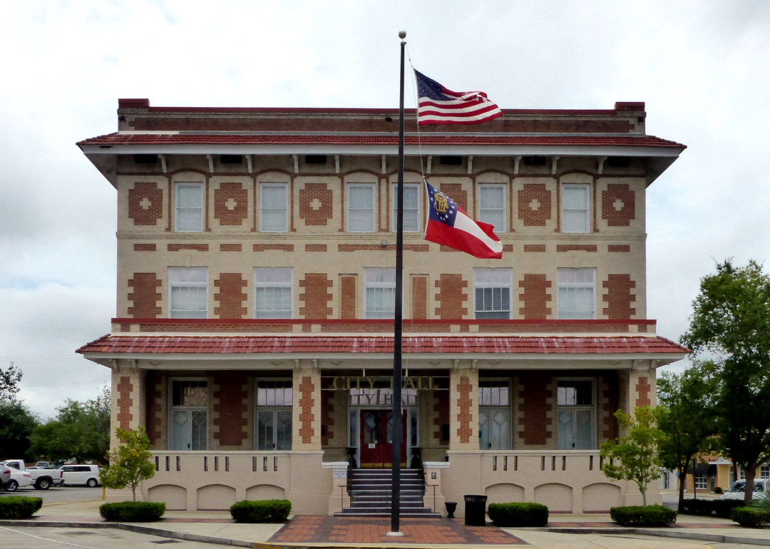 Warmest and Coldest Februaries in Ware County, Georgia History | Stacker