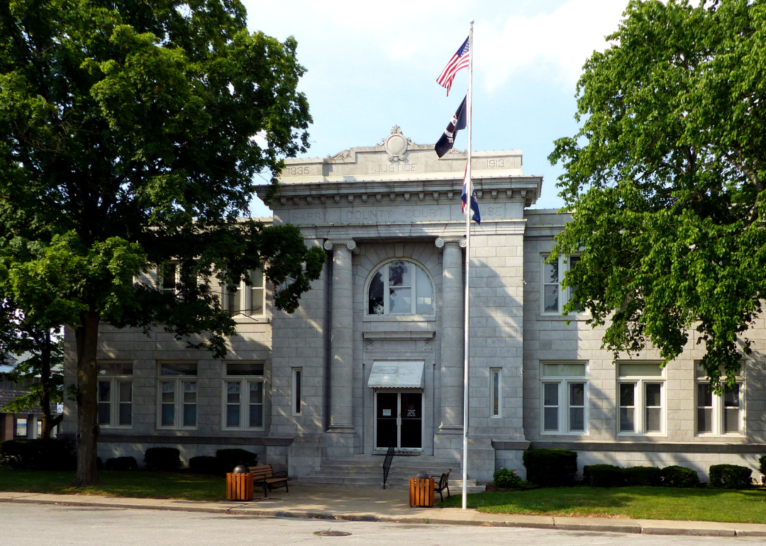 Warmest and Coldest Februaries in Barry County, Missouri History | Stacker