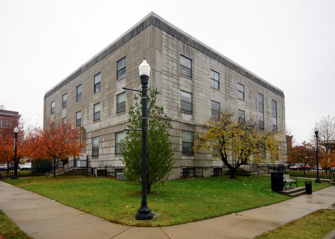 Warmest and Coldest Februaries in Howell County, Missouri History | Stacker